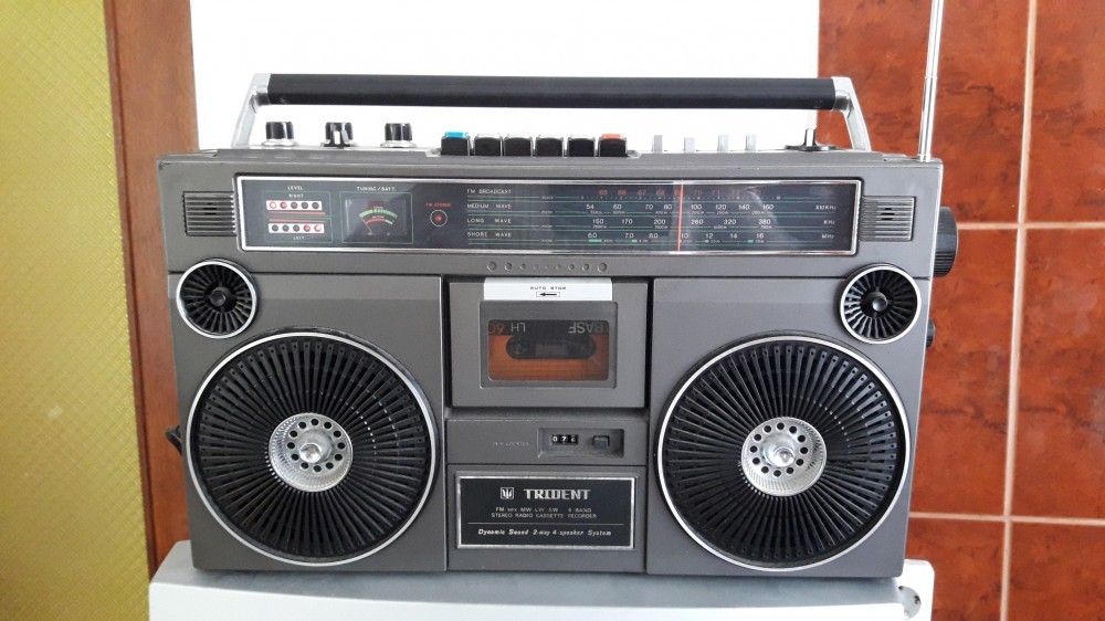 RADIOCASETOFON BOOMBOX SANYO TRIDENT CX 444L , FUNCTIONEAZA . MADE ...