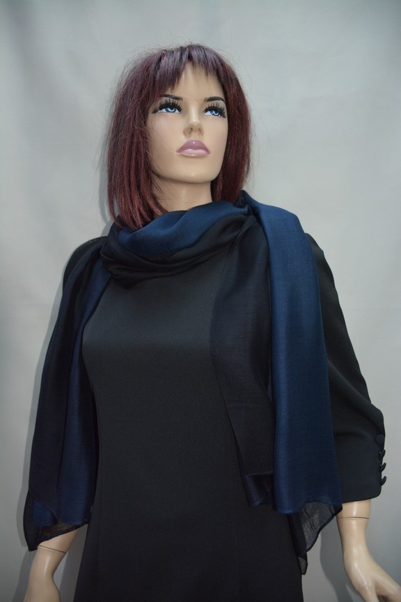 Esarfa fashion de culoare bleumarin in degrade, model deosebit (Culoare ...