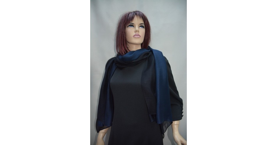 Esarfa fashion de culoare bleumarin in degrade, model deosebit (Culoare ...