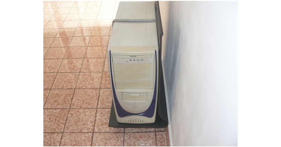 Suport mobil pentru computer/calculator PC (unitate centrala) | arhiva ...