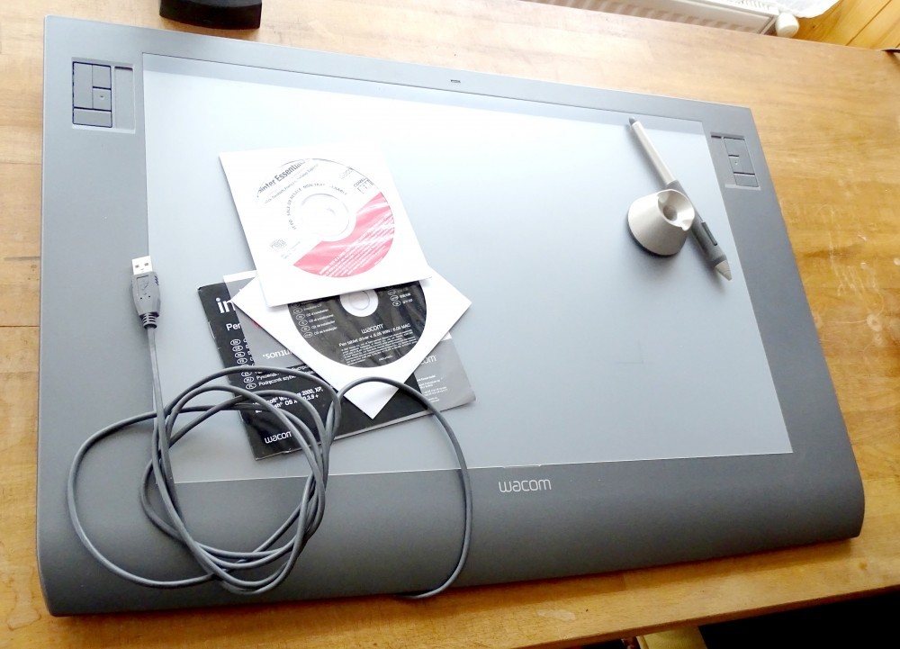 Vand planseta grafica Wacom Intuos 3, format A3 model PTZ 1231W ...