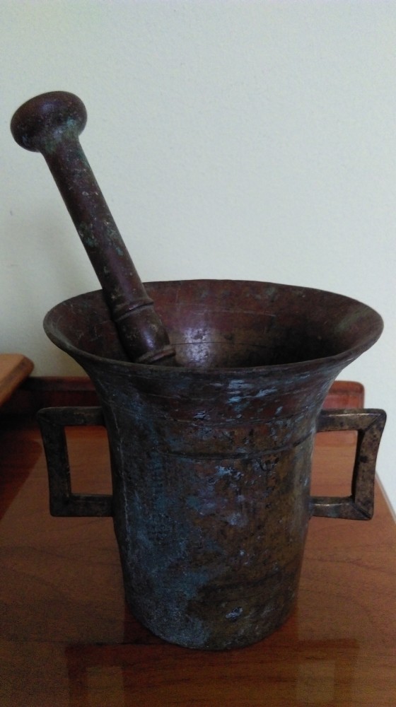 MOJAR MARE DIN BRONZ PIUA CU PISTIL | arhiva Okazii.ro