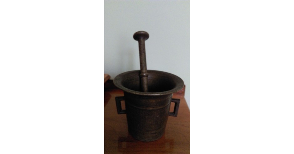 MOJAR DIN BRONZ,PIUA CU PISTIL. | arhiva Okazii.ro