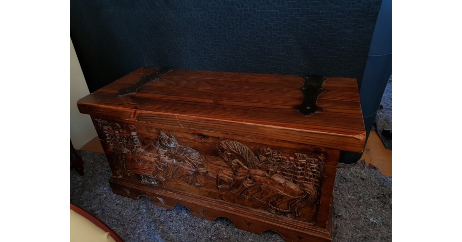 Cufar lemn masiv | arhiva Okazii.ro