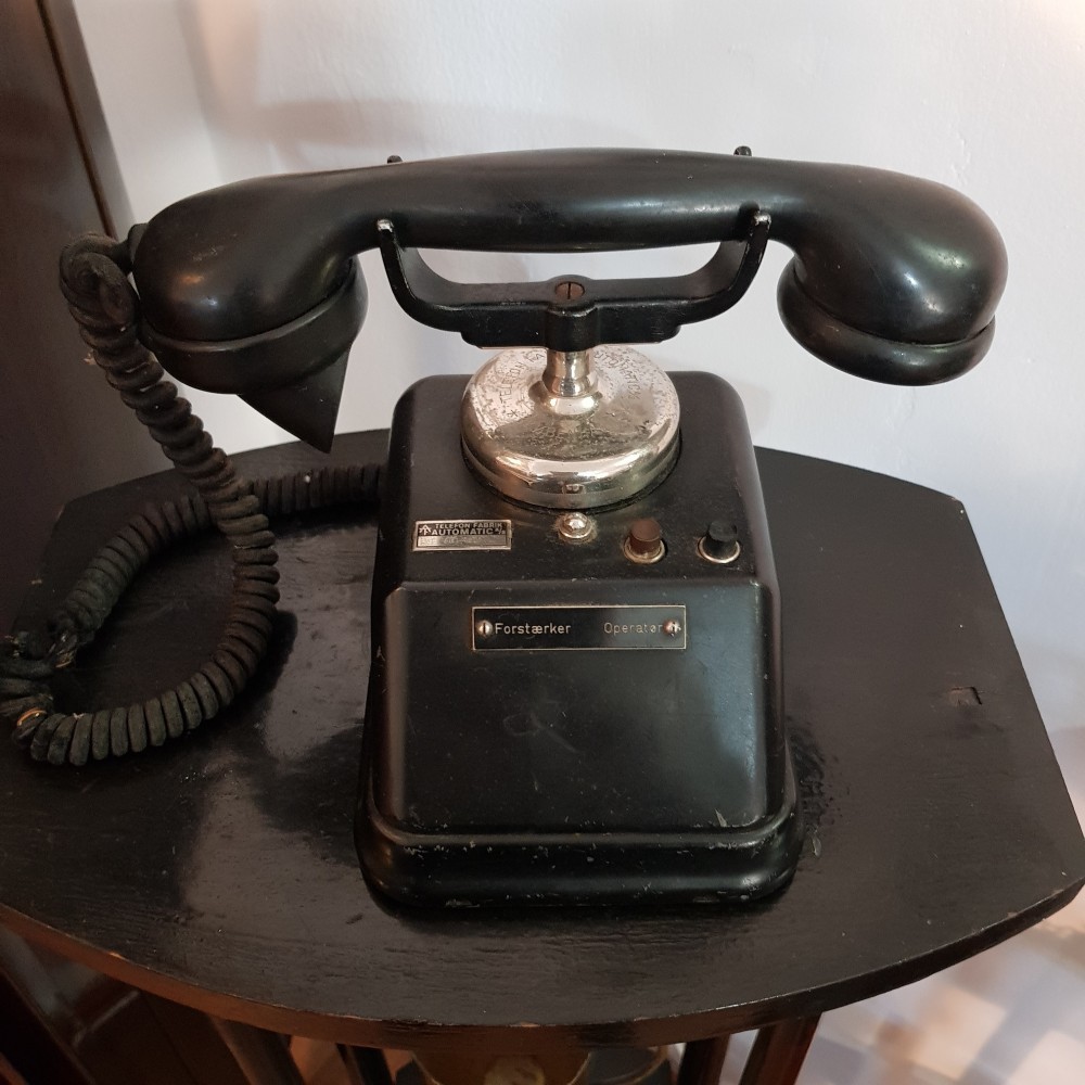 TELEFON DE INTERIOR CU CARCASA DE METAL SI RECEPTOR DE BACHELITA-ANII ...