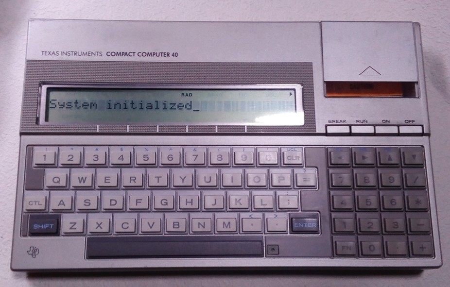 Calculator vechi f.rar texas instruments pc 1983 mini laptop nu e hc ...