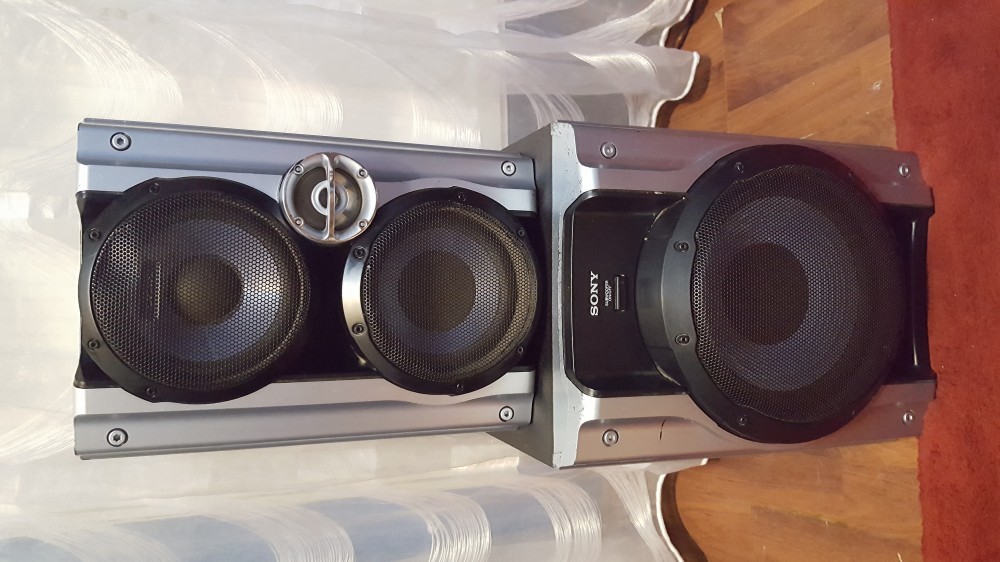 O boxa Sony SS-RG444 + un Swoofer Sony SS-WG450 | arhiva Okazii.ro