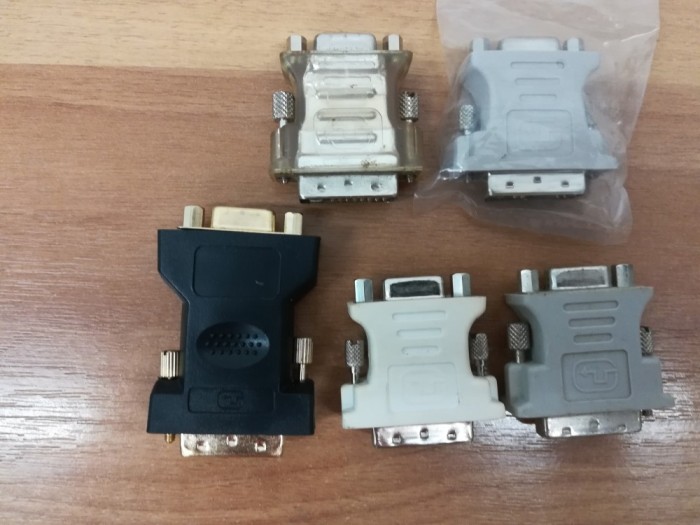 Mufa adaptor Convertor de la DVI la VGA DVI to VGA. | Okazii.ro