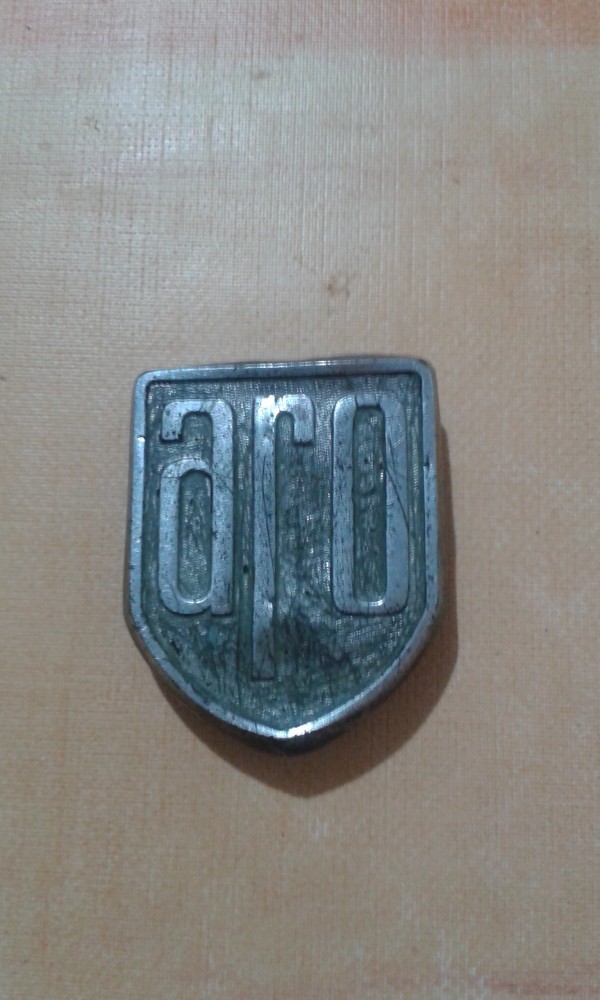 SIGLA EMBLEMA ARO DIN CUPRU CROMAT | arhiva Okazii.ro