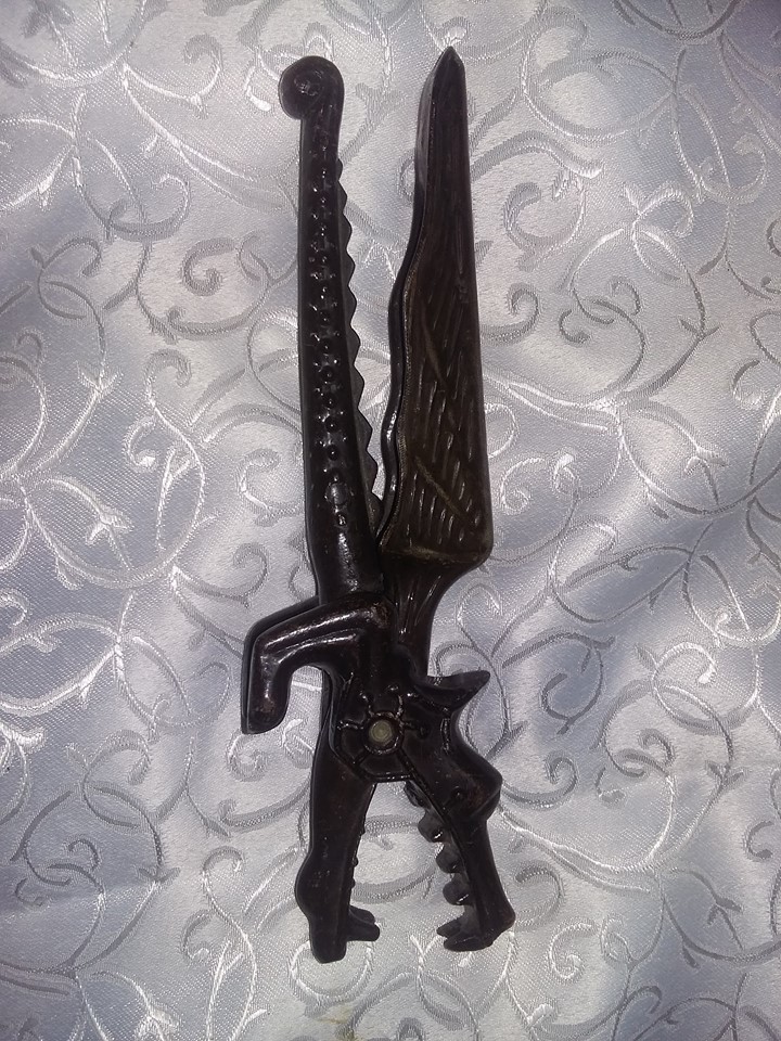 Spargator/CLESTE de nuci Vechi BALAUR/DRAGON Original,Nefolosit,T ...