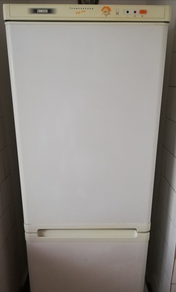 frigider combina frigorifica Zanussi | arhiva Okazii.ro