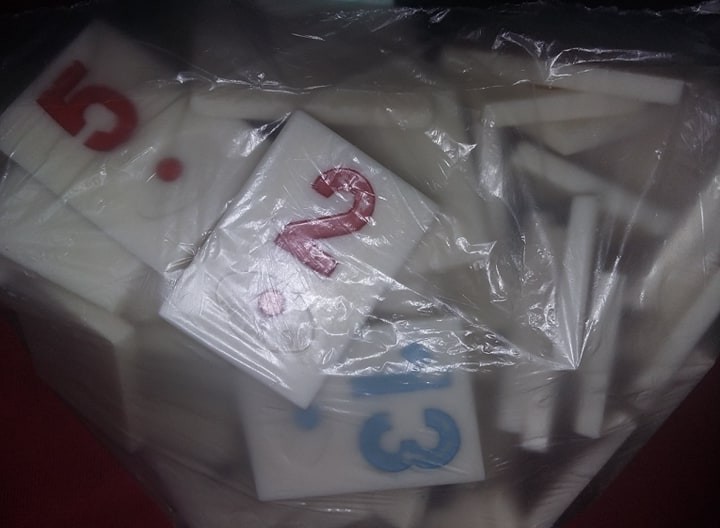 80 Piese originale Remi Remy Rummy Original Medias,stare conform foto.T ...