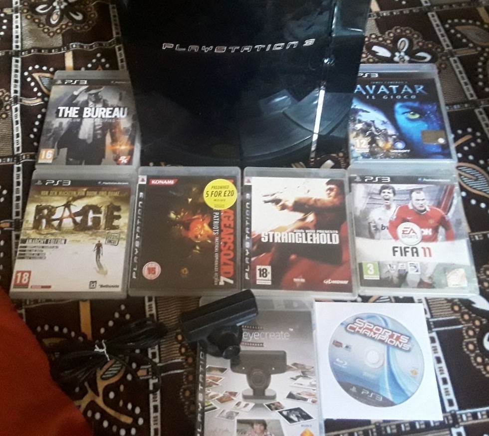 Vand Playstation 3 Phat model CECHC04. | arhiva Okazii.ro