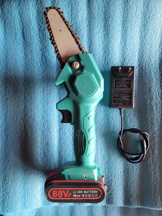 Mini drujba cu acumulator si lama de 10 cm, >=2301, >=41 | Okazii.ro