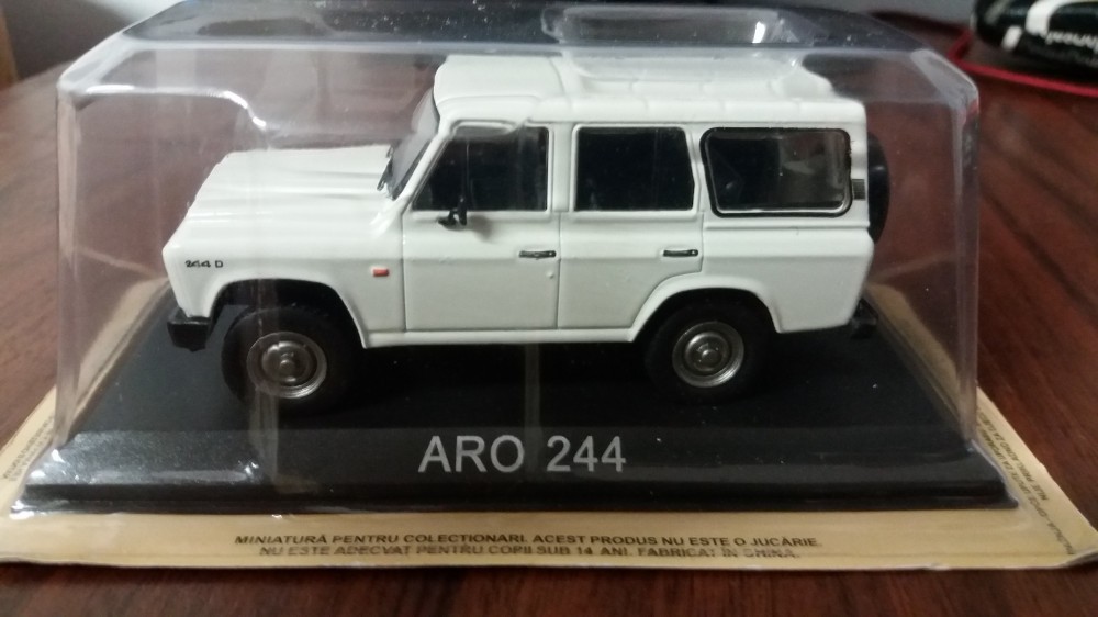 macheta aro 244 masini de legenda - deagostini romania, 1/43, noua ...