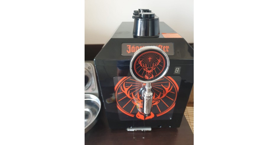 Dozator Jagermeister, expresor cafea, aparat fulgi de ghea?a, storcator ...