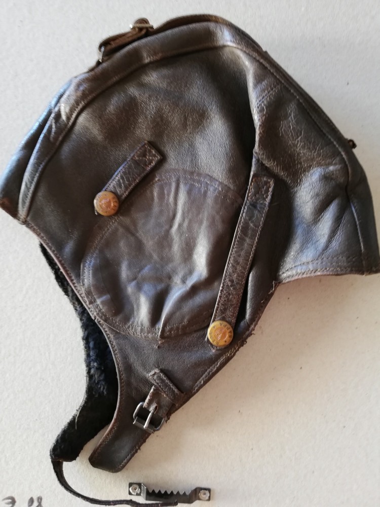 Casca aviator roman al II-lea razboi mondial, piele si blana. stare ...