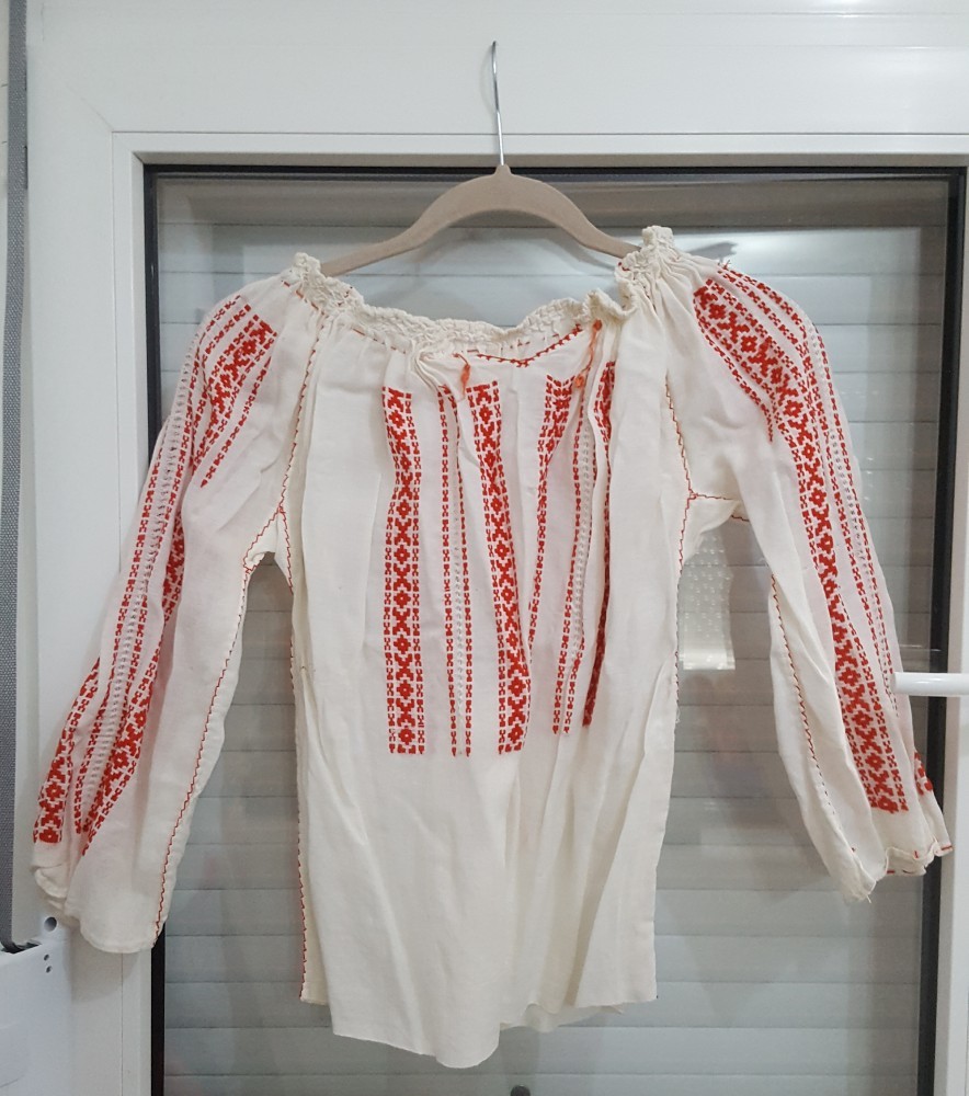 Ie veche romaneasca | arhiva Okazii.ro