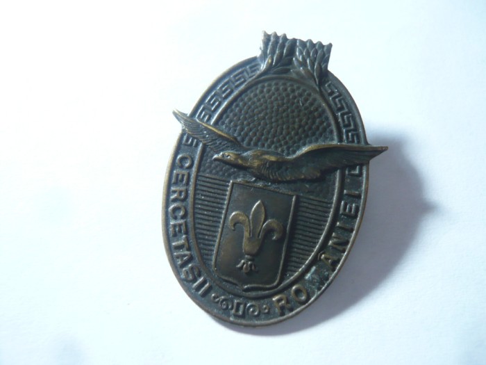 Insigna Cercetasii Romaniei - interbelica, h= 4 cm ,alama | Okazii.ro