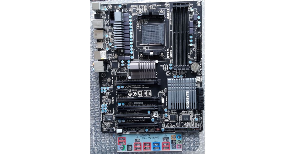 Placa de baza GIGABYTE GA-990FXA-UD3 REV 3.0 | arhiva Okazii.ro