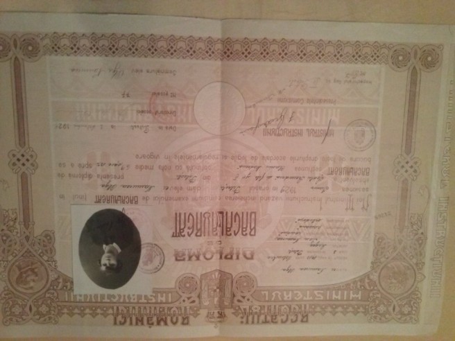 Diploma bacalaureat - Cumpara cu incredere de pe Okazii.ro.