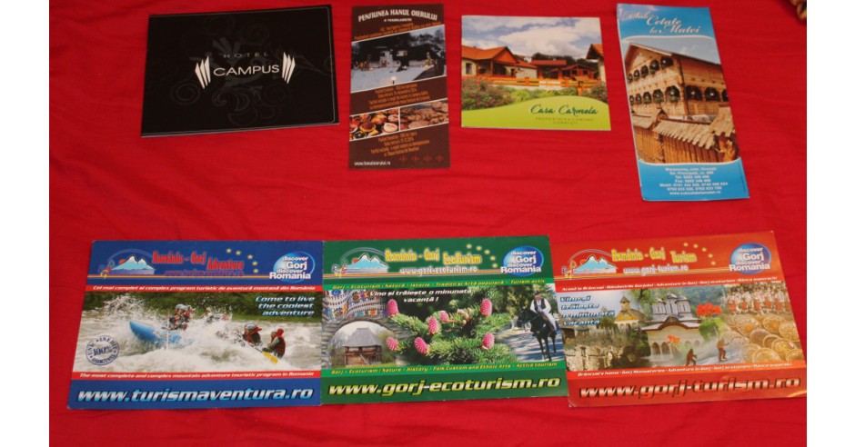 Lot 7 pliante turistice noi hoteluri pensiuni reclame gorj | Okazii.ro