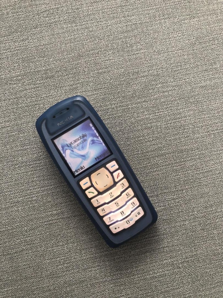 NOKIA 3100 vintage de colectie - telefon simplu cu butoane - tine ...