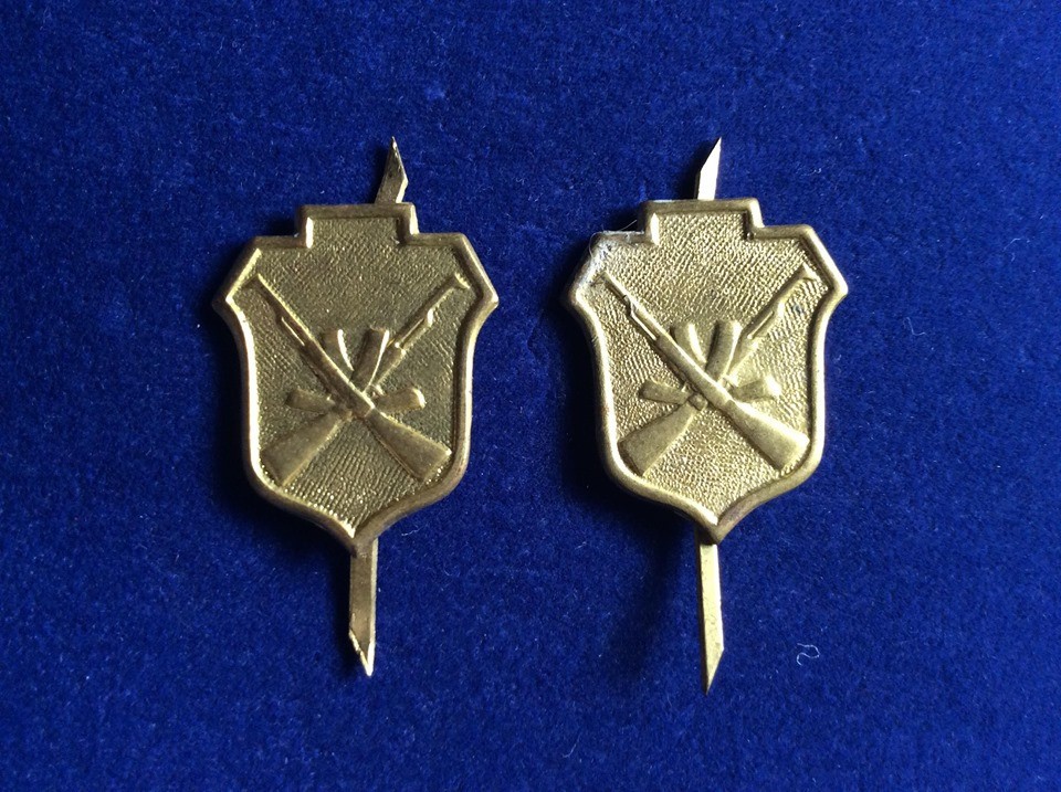 Insigne militare-Romania- Semne de arma- Securitate Trupe de Securitate ...