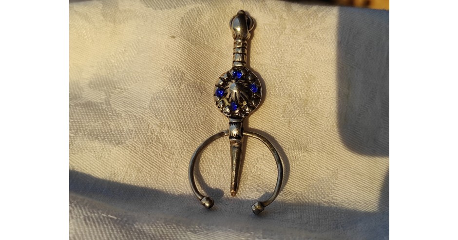 FIBULA argint MEDALION si BROSA etnica TRIBALA unica VECHE de colectie ...