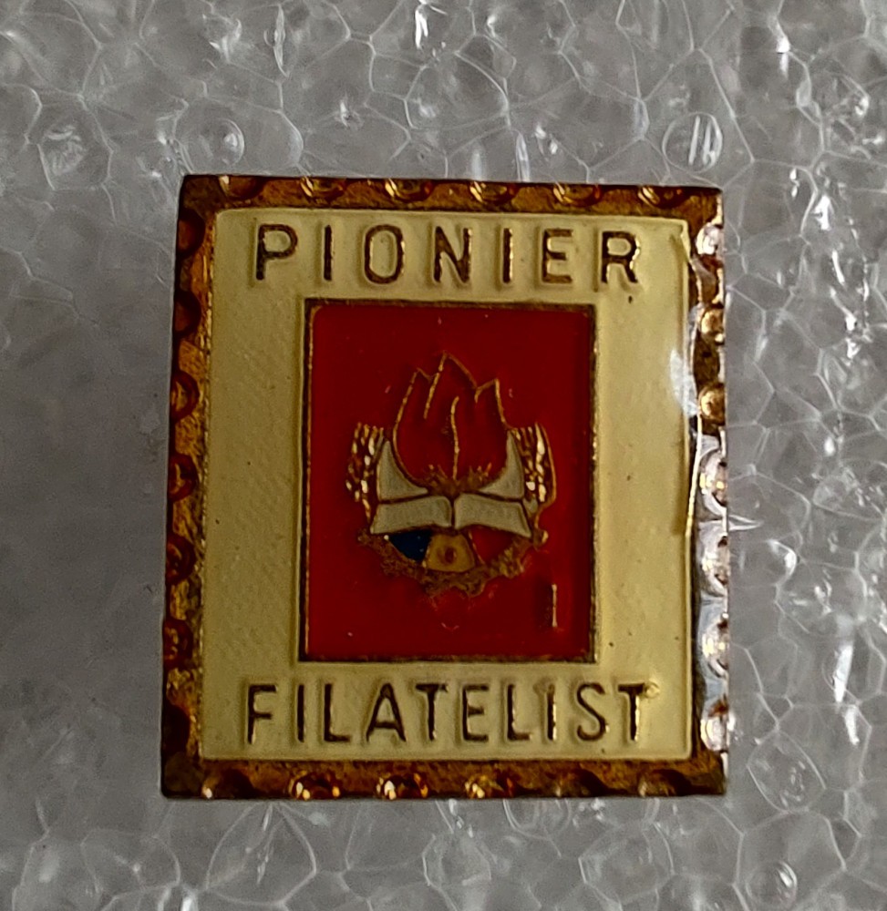 Insigna pionieri - Pionier filatelist - Clasa I | arhiva Okazii.ro