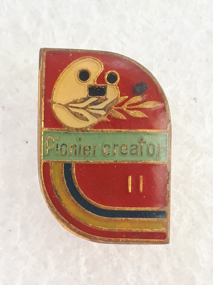 Insigna pionieri - Pionier creator II | arhiva Okazii.ro
