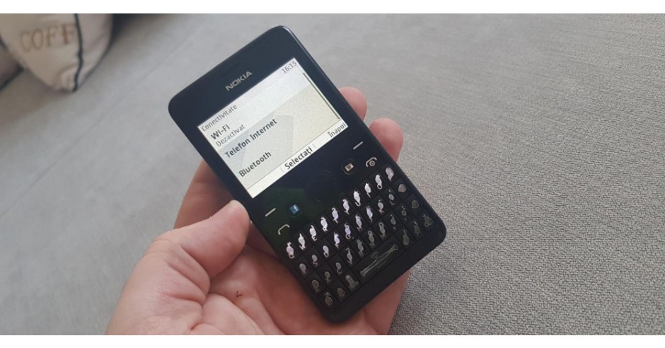 Nokia Asha 210 - telefon cu butoane qwerty wireless bluetooth | arhiva ...