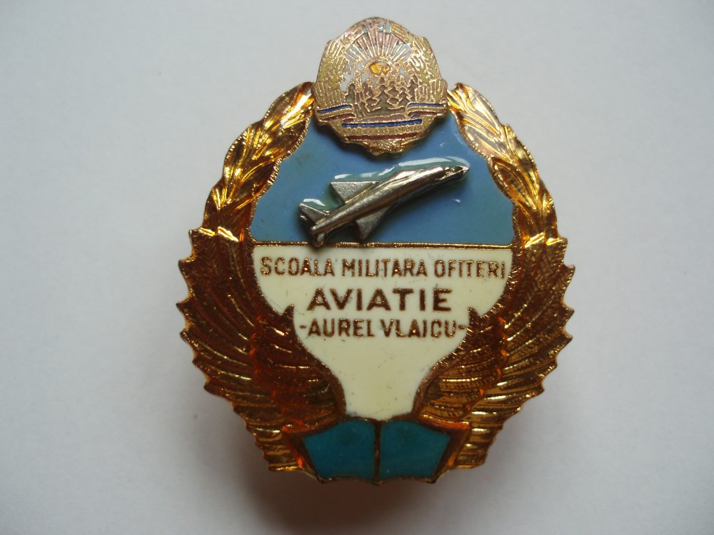 INSIGNA MILITARA - SCOALA MILITARA OFITERI AVIATIE AUREL VLAICU, RARA ...