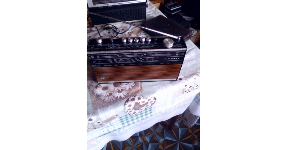 Radio vechi Indesit R 16 Italia An 1970 pe Tranzistori | Okazii.ro
