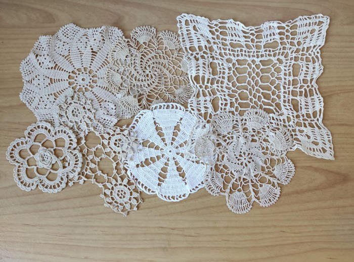 Lot de 7 mileuri vechi lucrate manual | Okazii.ro