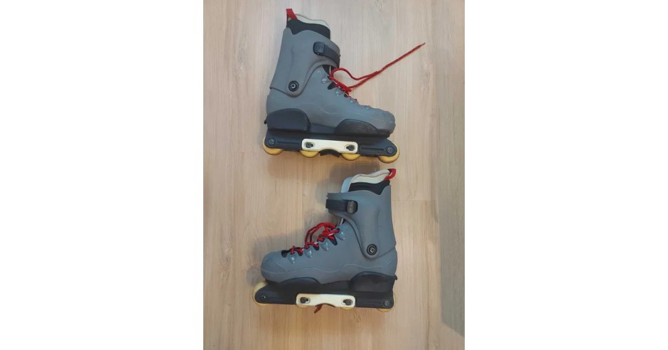 Role barbatesti, cu roti mici, cu urme de folosire. | arhiva Okazii.ro