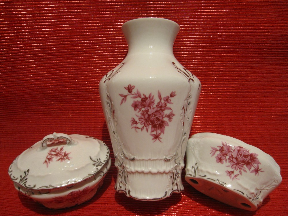 SET PORTELAN ROYAL DUX BOHEMIA VAZA , SFESNIC SI BOMBONIERA | arhiva ...