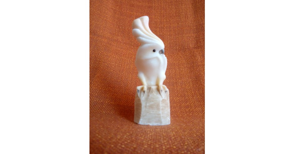 Papagal Cacadu, sculptura in marmura | arhiva Okazii.ro