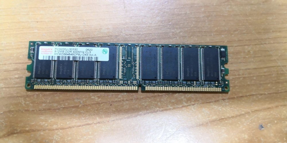 Ram PC hynix 512MB DDR1 400MHz HYMD5644646CP8J-D43 | arhiva Okazii.ro
