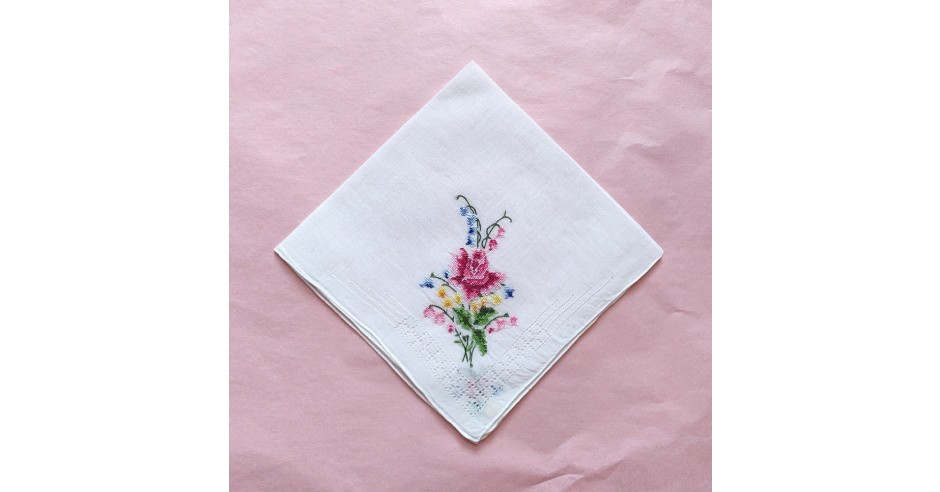 Batista Vintage brodata manual - cusutura Petit Point si broderie pe ...