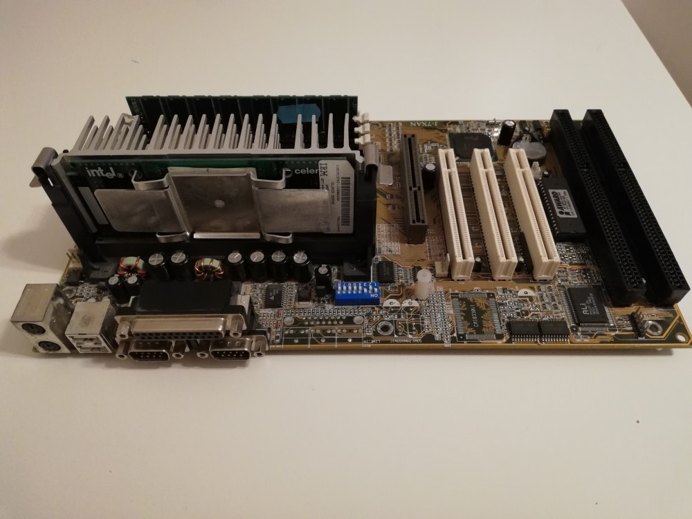 Kit retro slot 1 Jetway Jetway J-7XAN 440LX+Intel Celeron 333Mhz+64Mb ...