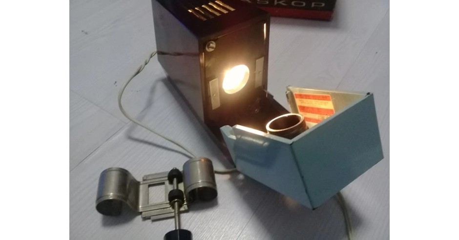 APARAT de PROIECTIE DIAFILM ,PROIECTOR VINTAGE DIAFILME pentru copii,T ...