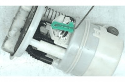 Pompa de petrol 8200057324 Dacia Logan 2003 1,400 cc K7J710 | Okazii.ro