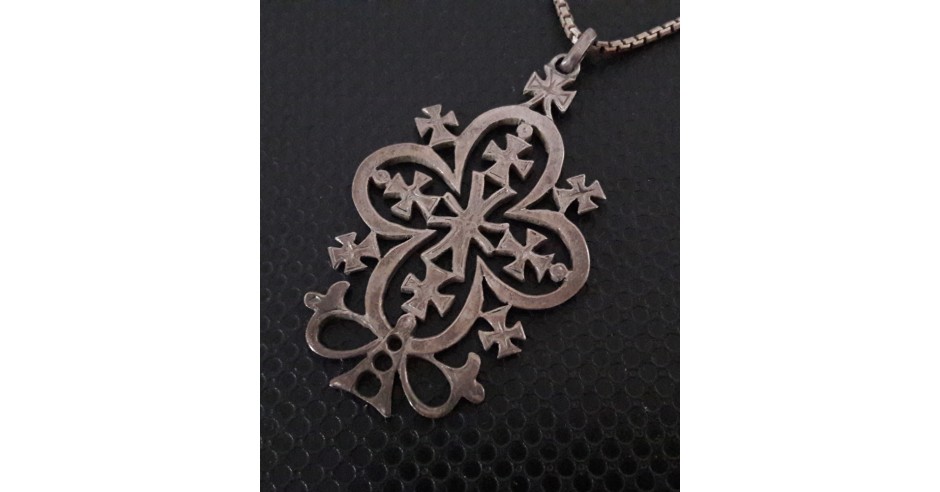 pandantiv vechi de argint 830 cruce | arhiva Okazii.ro