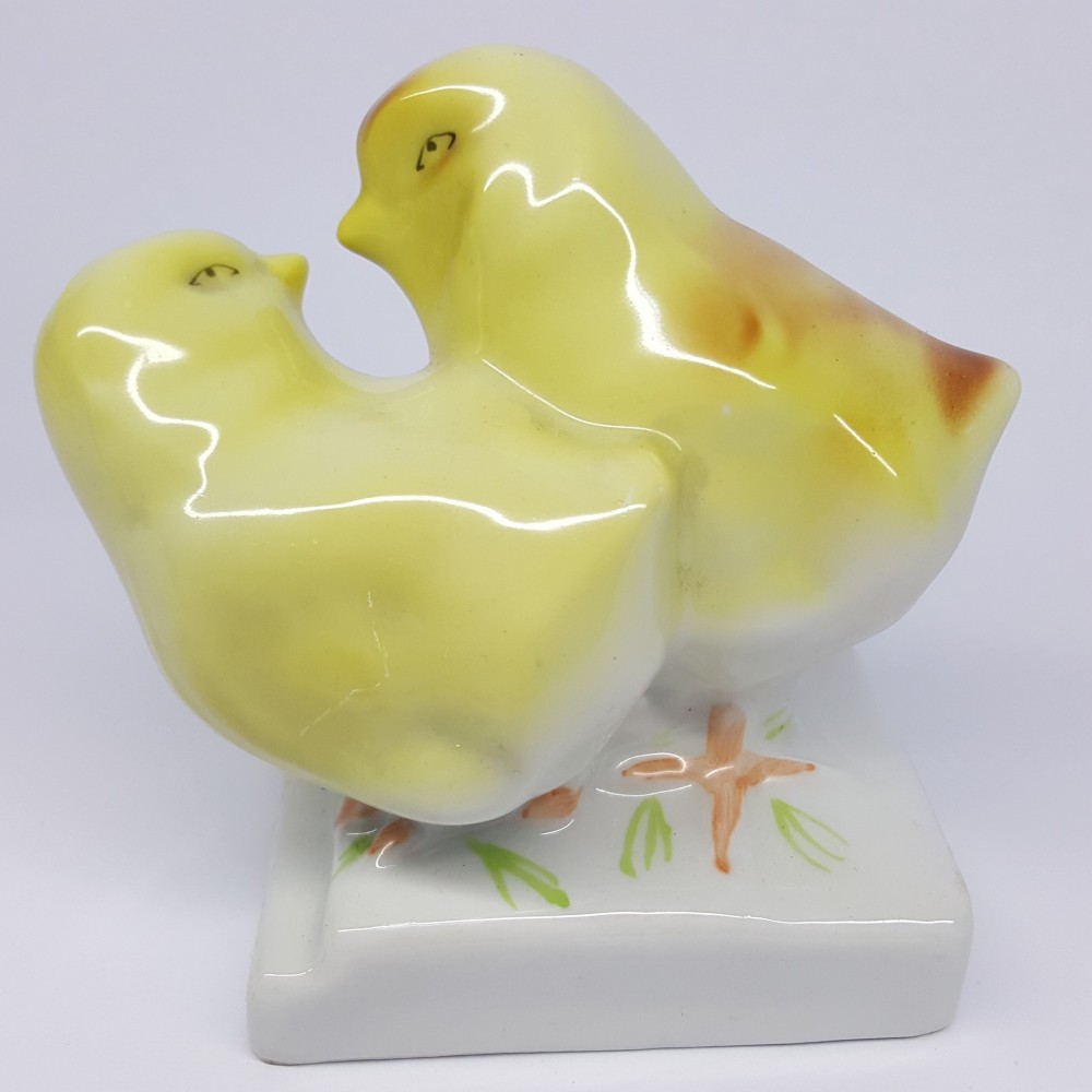 Bibelou portelan romanesc vechi, vintage - Pui de gaina | arhiva Okazii.ro