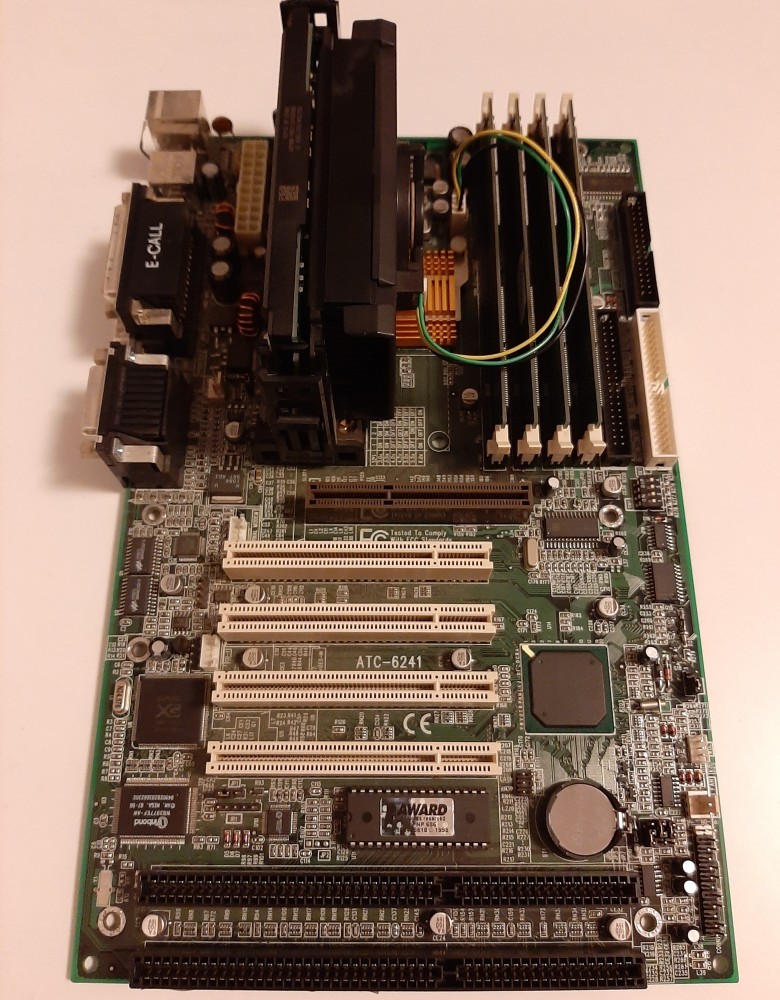 Kit vintage slot 1 Placa de baza ATX ATREND ATX-6241+Pentium III 700Mhz ...