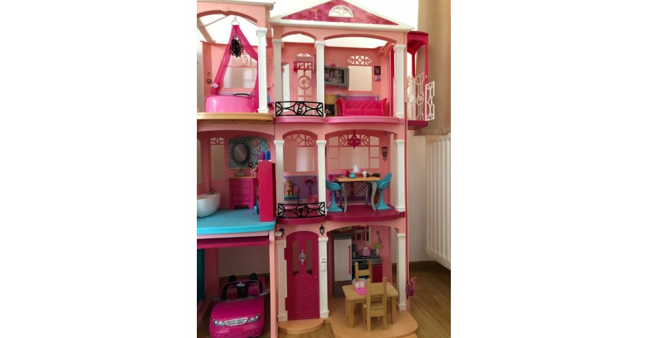 Casa de vis a lui Barbie - Mattel | arhiva Okazii.ro