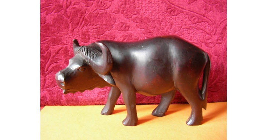 BIVOL AFRICAN SCULPTURA IN LEMN | Okazii.ro