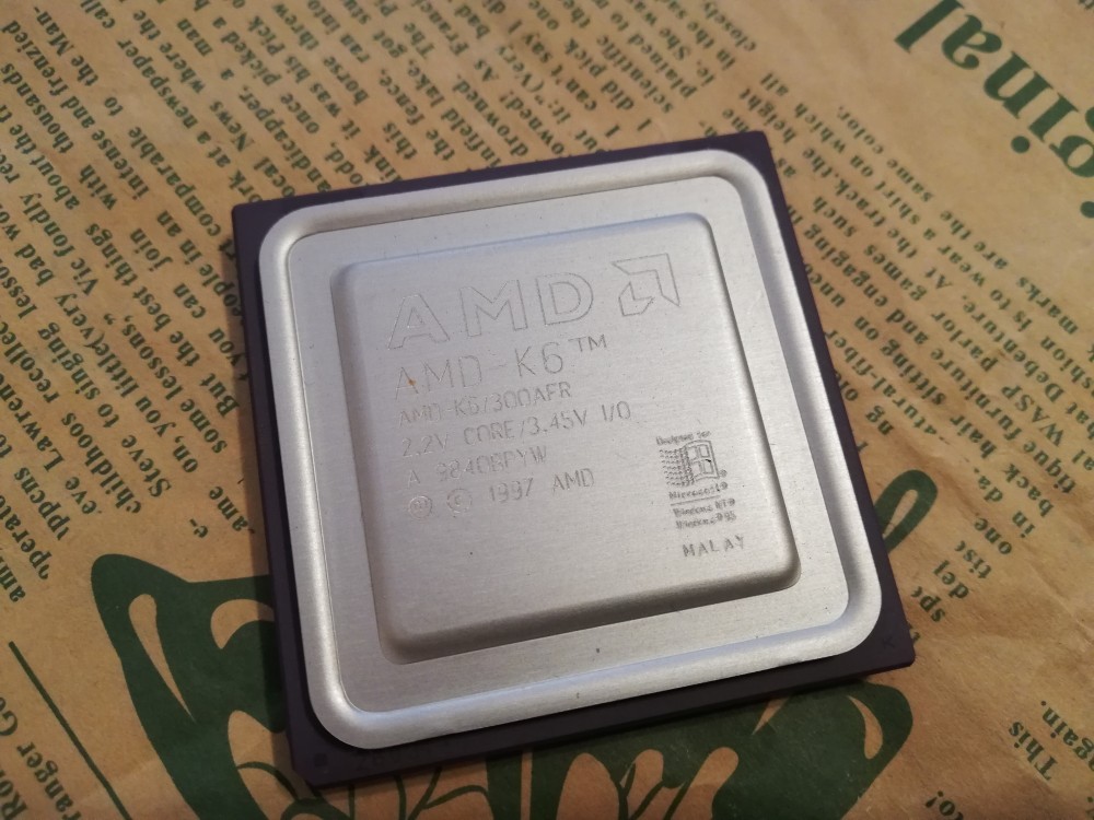 Procesor colectie socket 7 AMD K6-2 300 MHz AFR | arhiva Okazii.ro