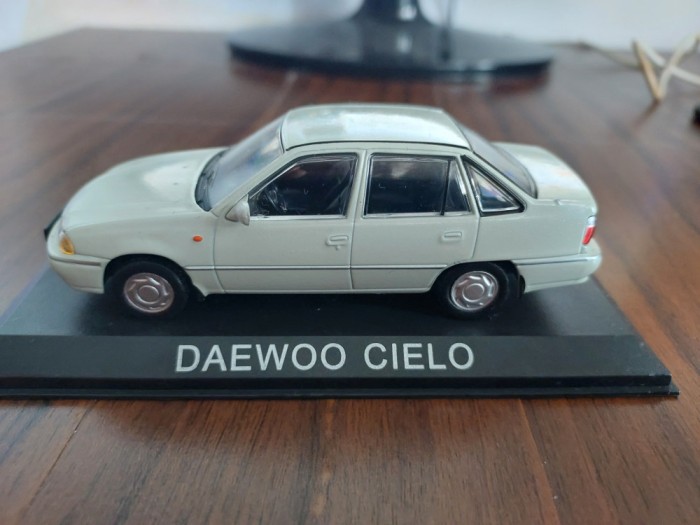 Macheta DAEWOO CIELO 1995 - DeAgostini Masini de Legenda, 1/43, cu defect., 1:43 | Okazii.ro